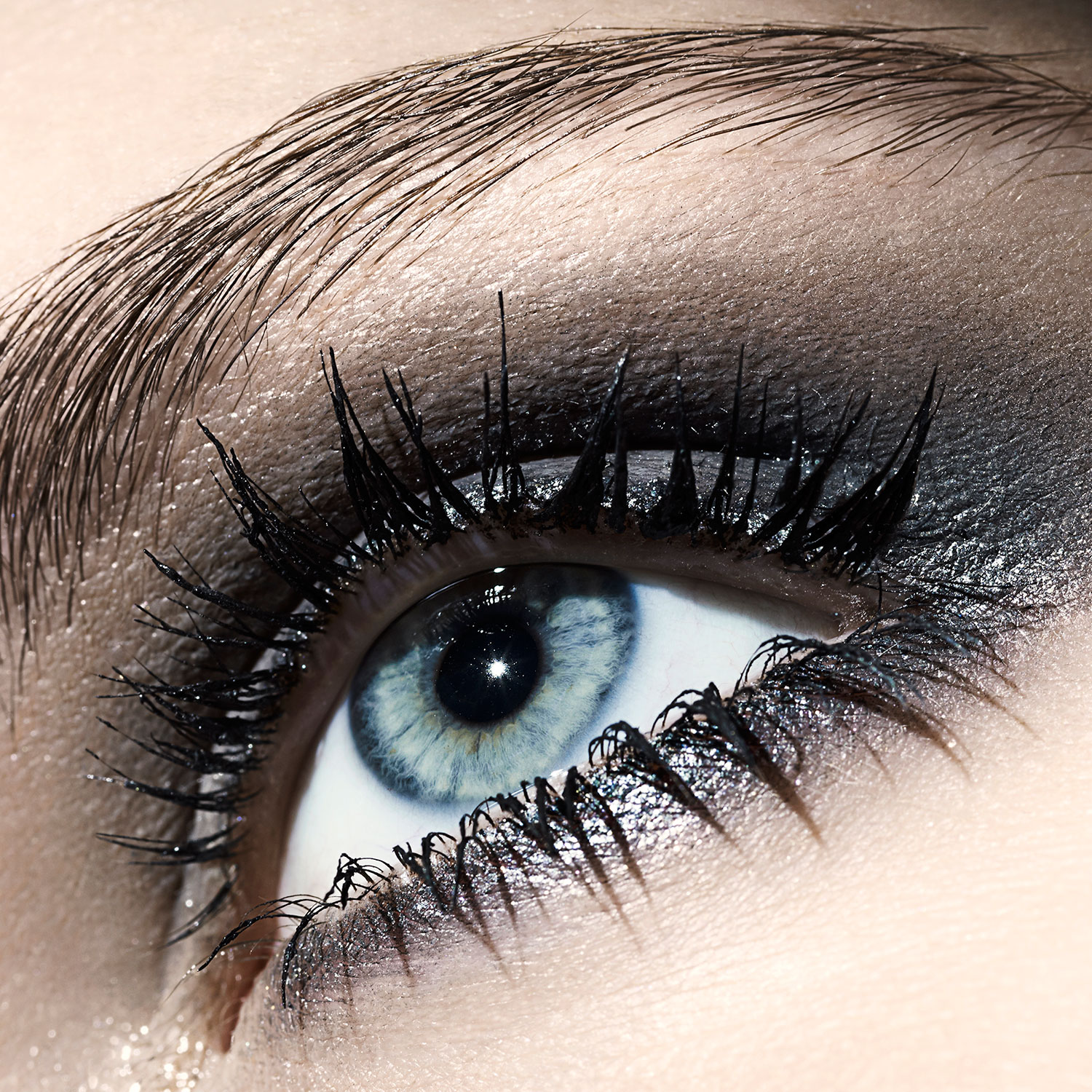 Bigger Brighter Eye Secrets How To Look Younger With Makeup Bigger Brighter Eye Secrets How To Look Younger With Makeup