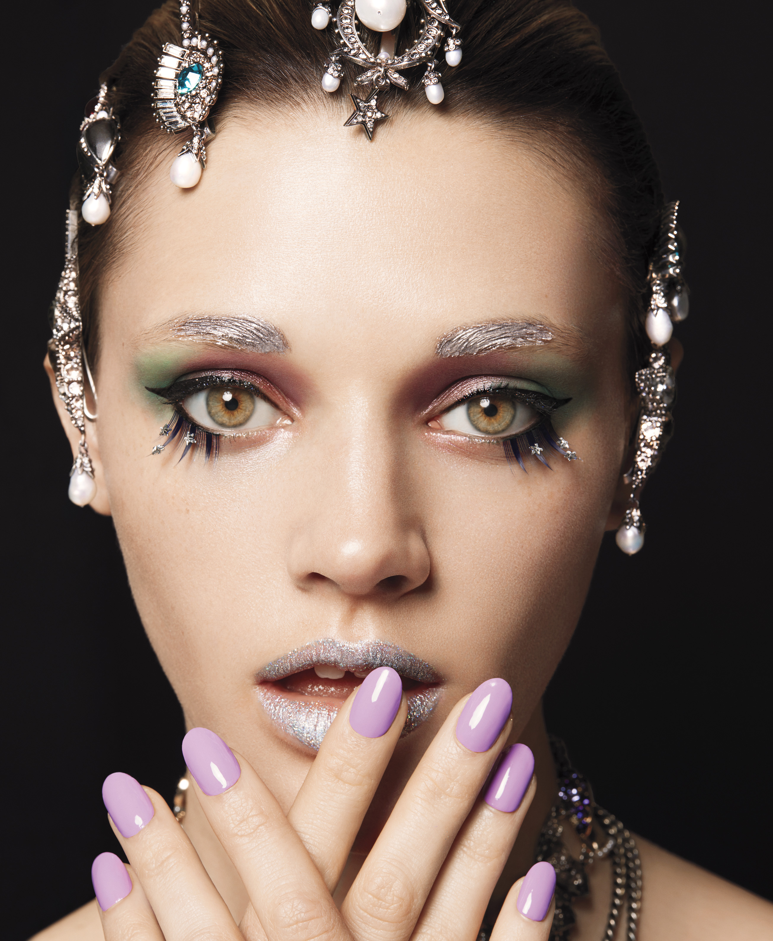 Bold Fall Makeup Looks - Bold Makeup and Nail Colors for Fall